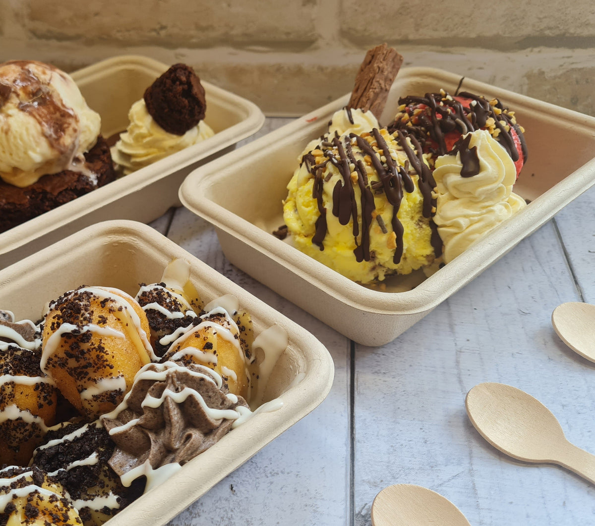 Sundaes & more – Hoops & Scoops